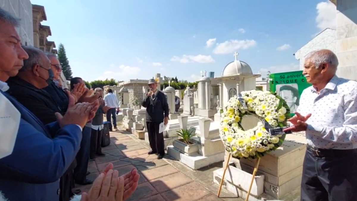 Rinden homenaje a Enrique Cabrera en su 50 aniversario luctuoso