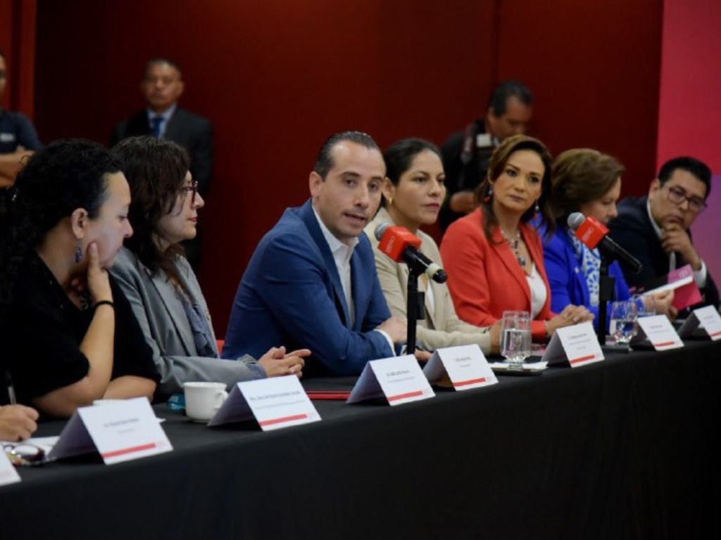 Reconoce Mario Riestra trabajo de la Ibero con Agenda Institucional 2024