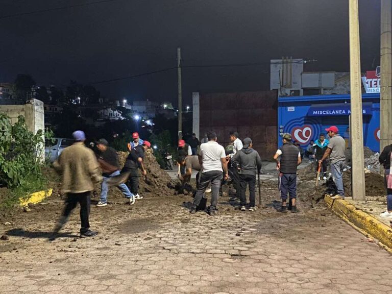 Reabren calle bloqueada en Santa María Malacatepec en Ocoyucan