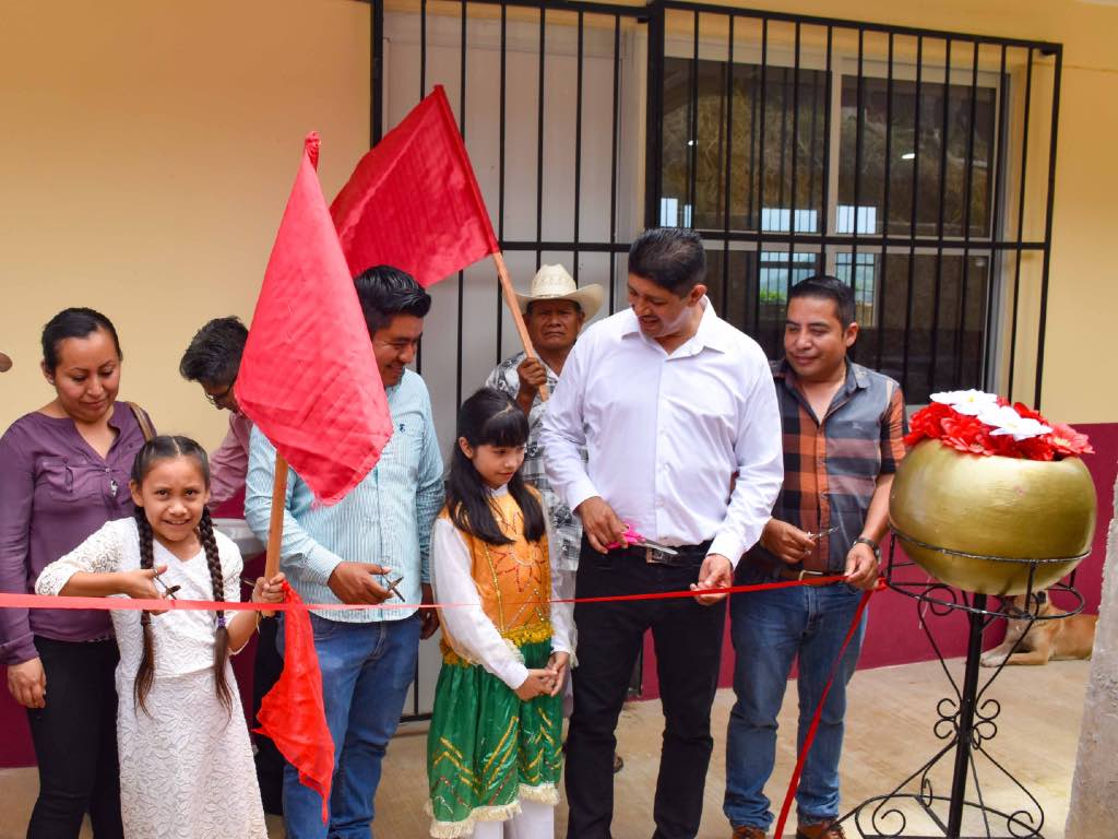 Inauguran comedor estudiantil en primaria de Huitzilan